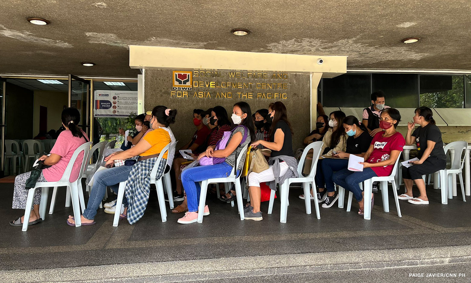 DSWD eyes more satellite payout sites for aid distribution ...